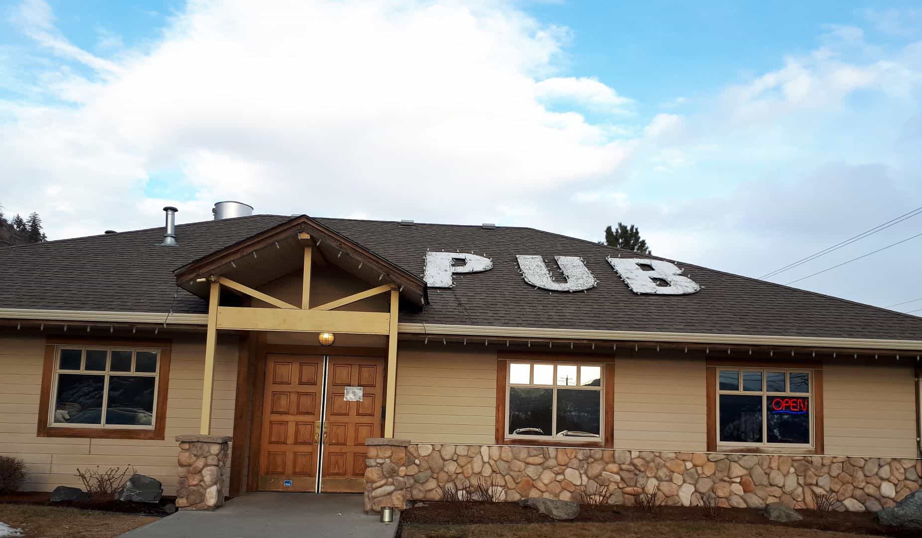 Merritt BC Canada restaurant pub Game On Sports Bar and Grill